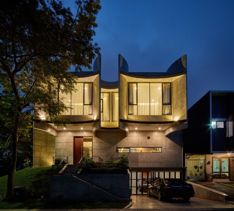 EH House by Andramatin - Archiscene -Your Daily