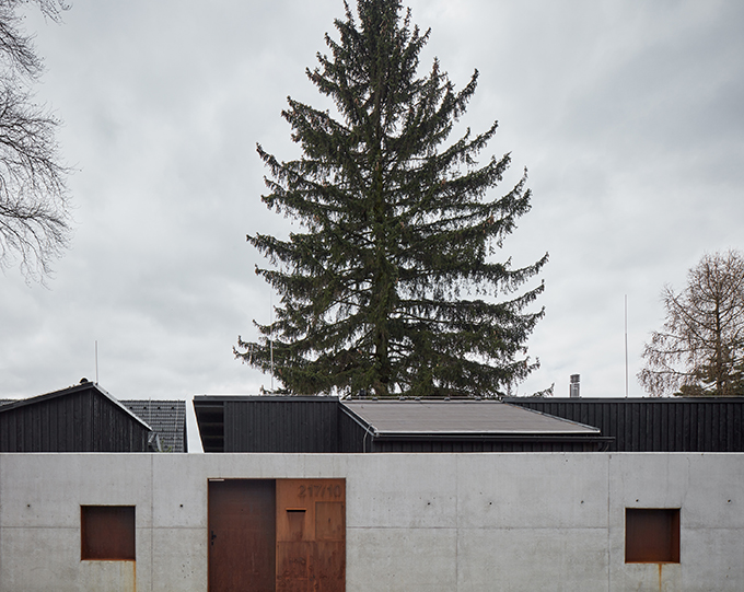 House Behind the Wall by Mjölk architects - Archiscene