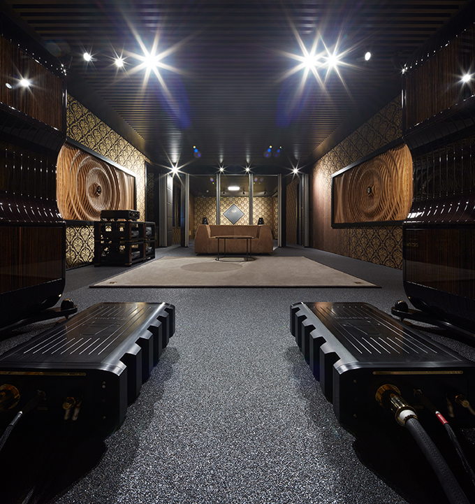 Audio and Video Showroom VOIX by Barbora Léblová and Ivo Herman