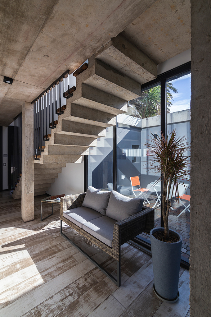 Torres House by Moirë Arquitectos - Archiscene - Your