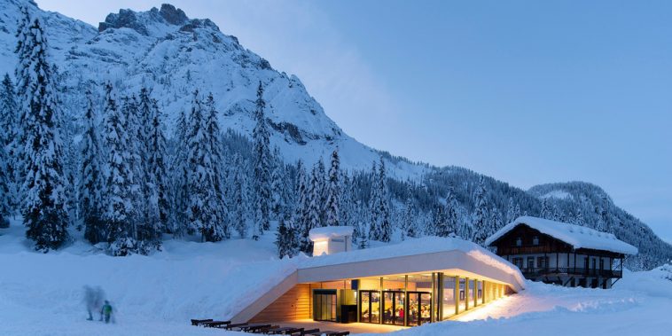 Showcasing Beautiful Glass In The Home