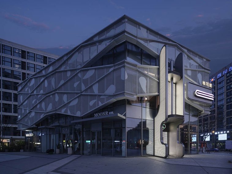 Take a Tour of GUI RESTAURANT&BAR designed by PIG DESIGN