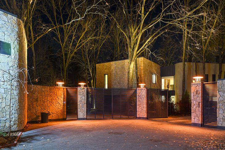 Visit The Roots House by Kupinskiy Architects