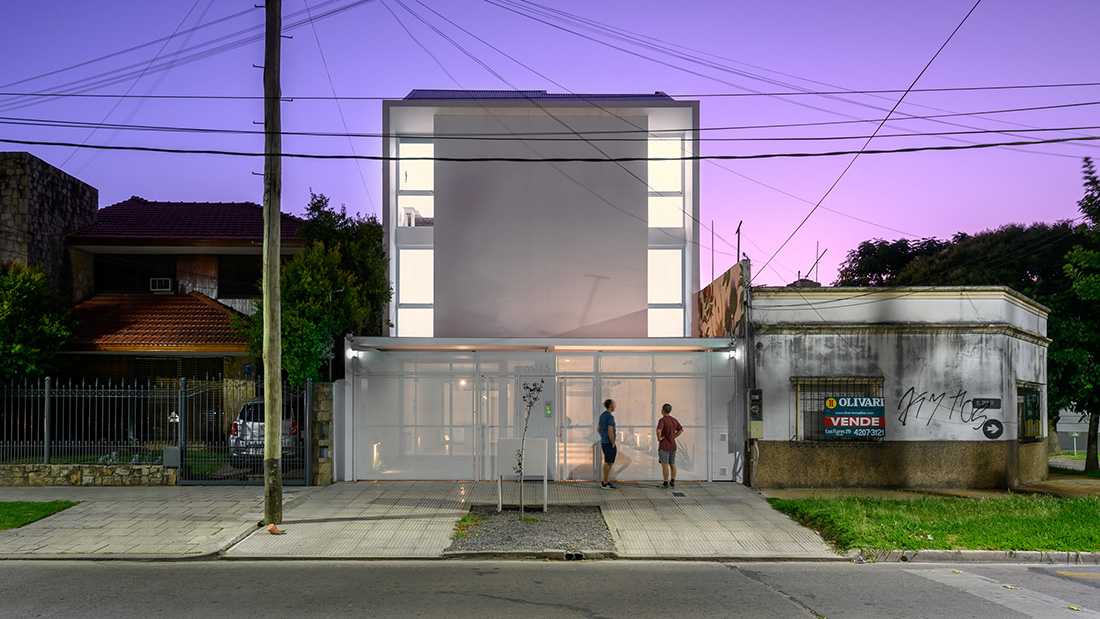 MASArqs studio Designs a 600 Square Meter House