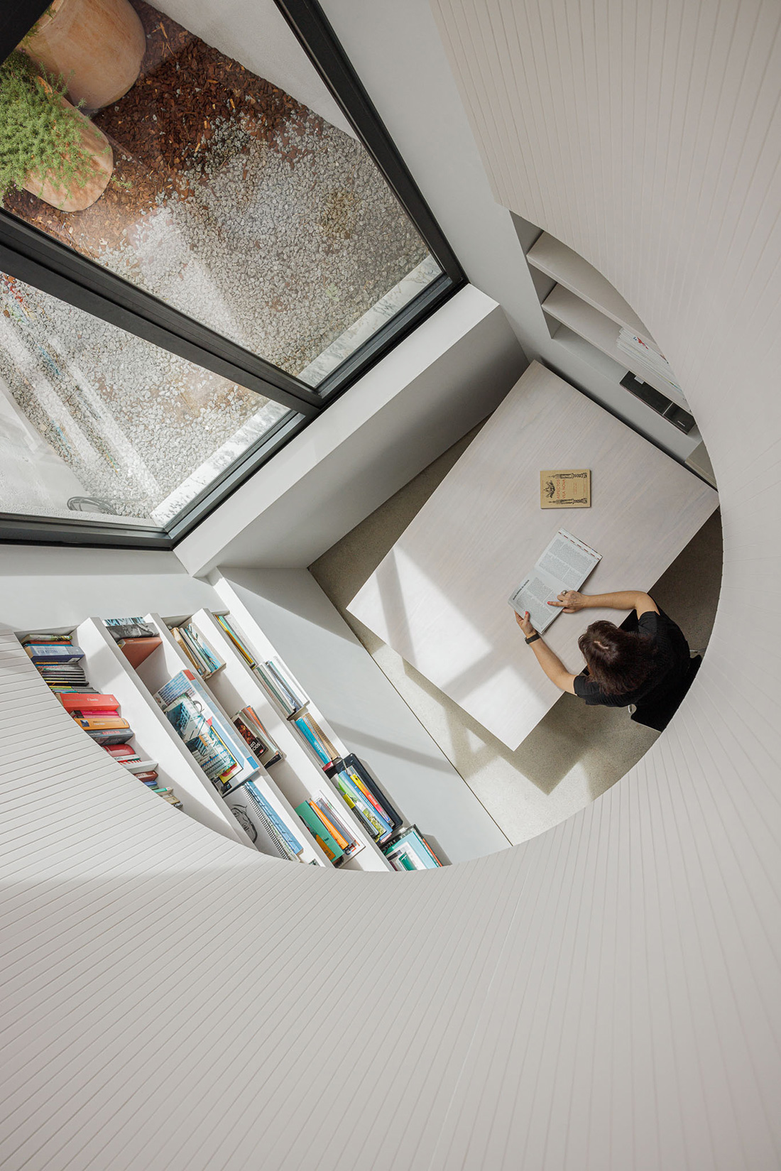 Tsou Arquitectos Combine Office & Living Space In Porto