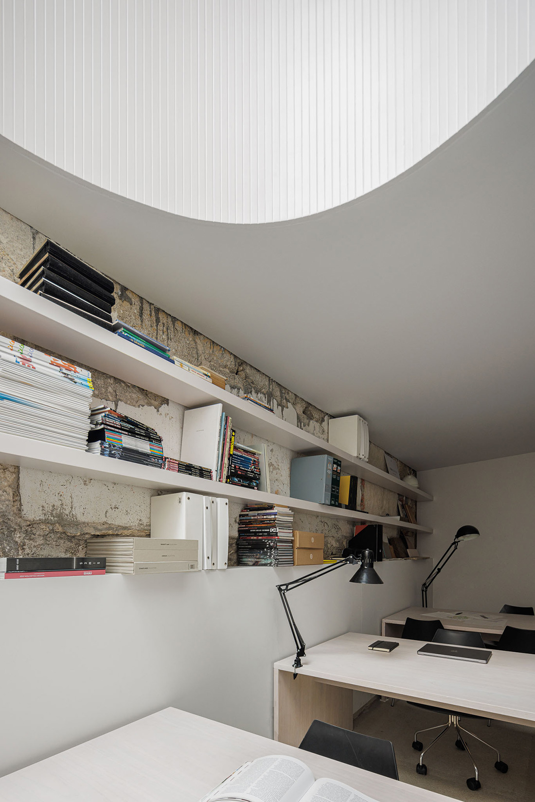 Tsou Arquitectos Combine Office & Living Space In Porto