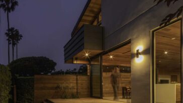 VBCC House by Conner & Perry Architects