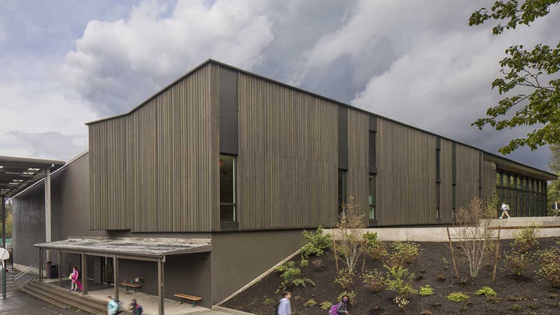 Hacker designs the Oregon Episcopal School Athletic Center