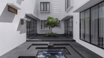 The Courtyard House by Atelier Varun Goyal