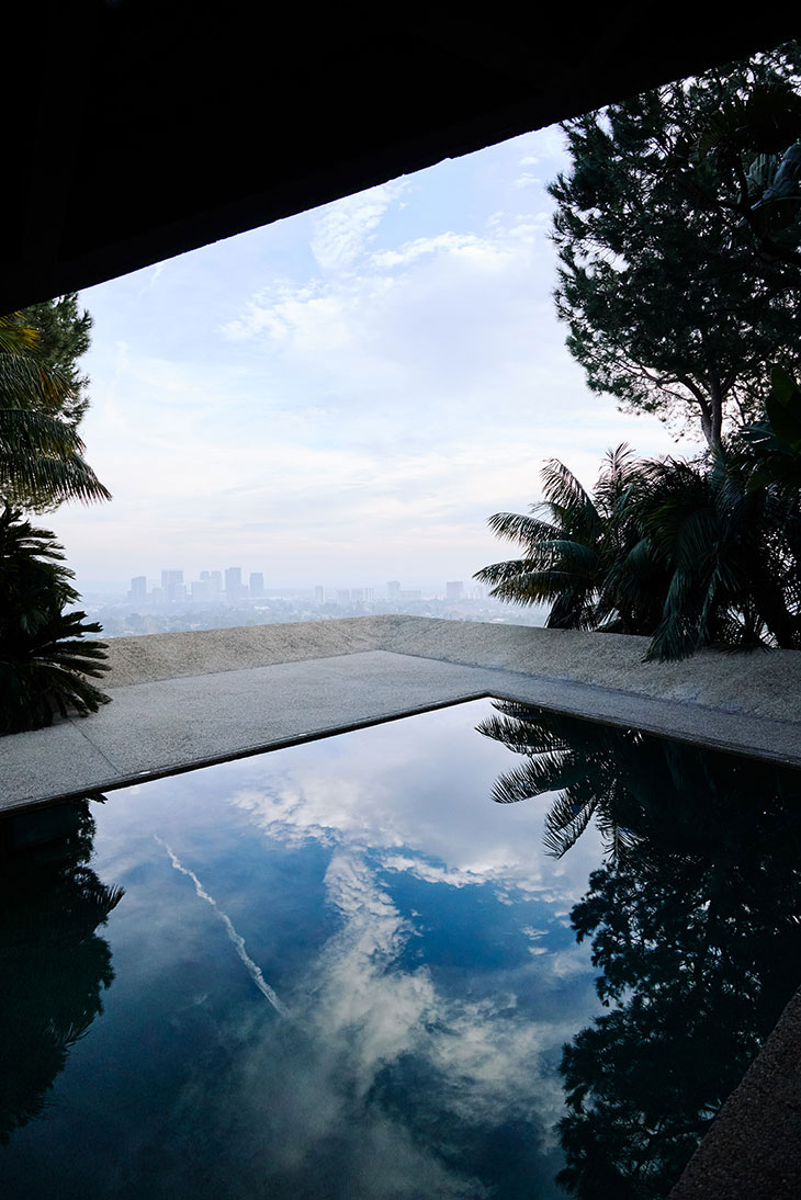 ARCHISCENE Takes You Inside the Iconic Sheats Goldstein Residence