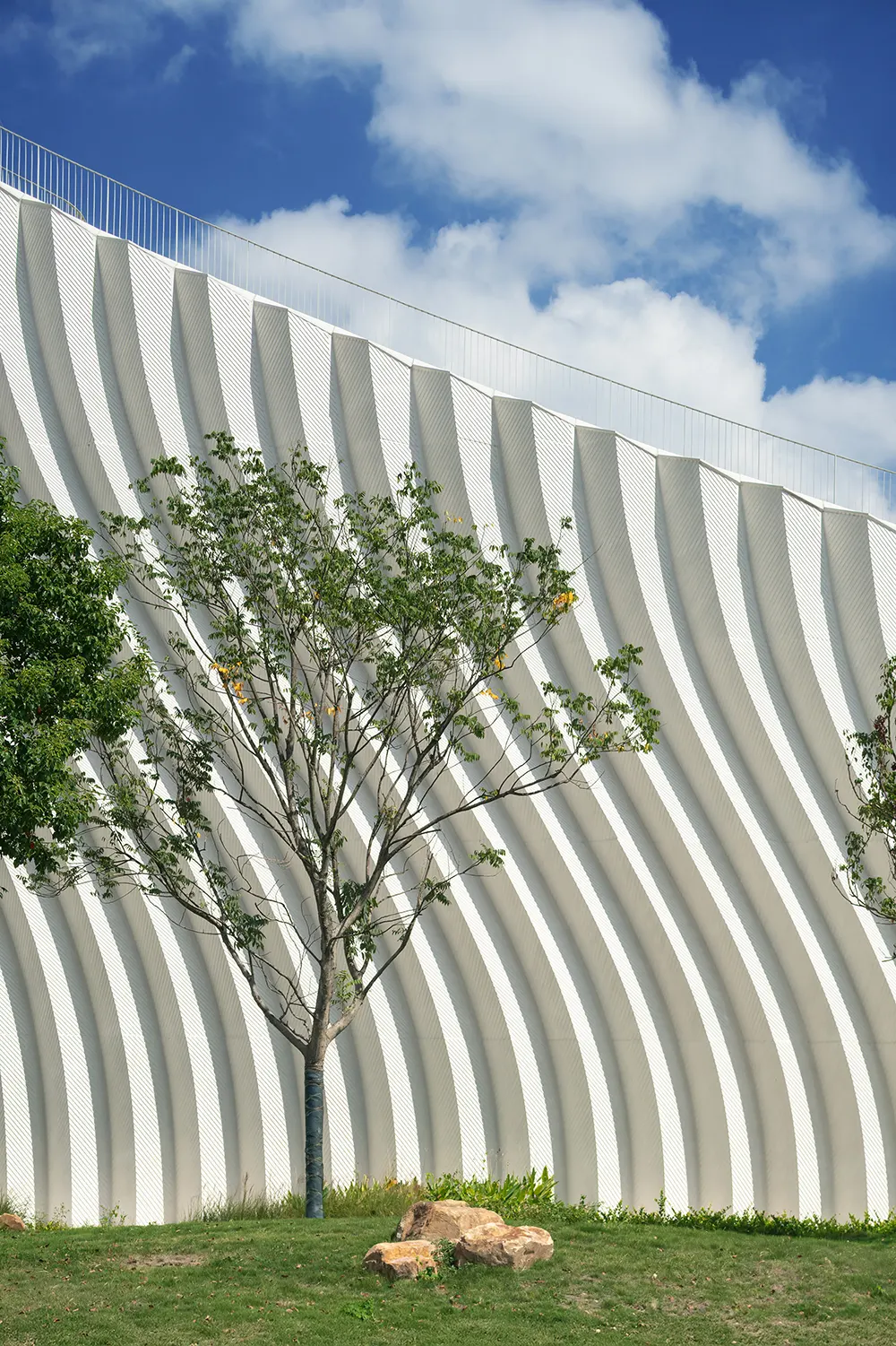 Sunner Museum (19) - Archiscene - Your Daily Architecture & Design Update