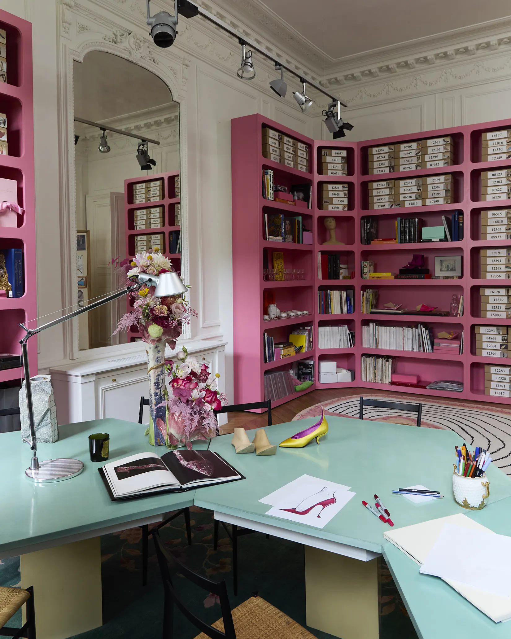 Maison Vivier Photo ©Guido Taroni Courtesy of The Brand (17 ...