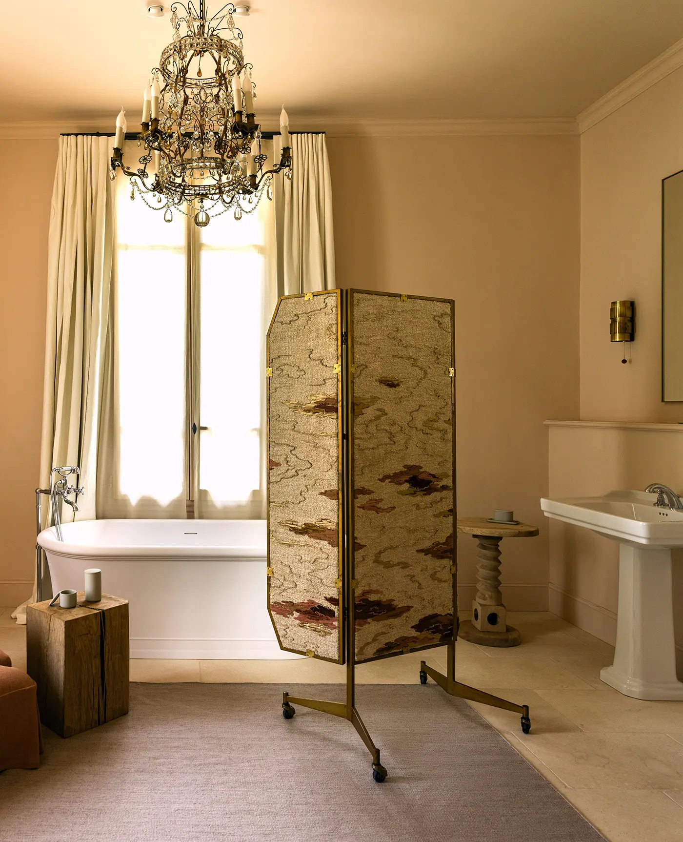 Chateau La Banquière Revamped by Marianne Tiegen Interiors Photo ...